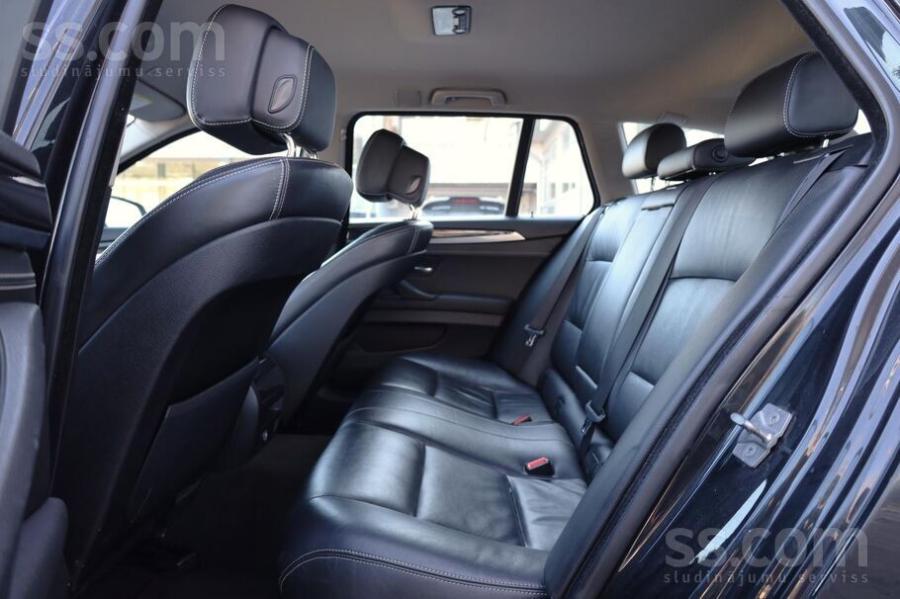 Blue BMW 525 2011 in Riga, with an engine capacity of 3.00 L and mileage of 0 thousand km for 6995 €, photo 13 on AUTOMOTO.COM.LV