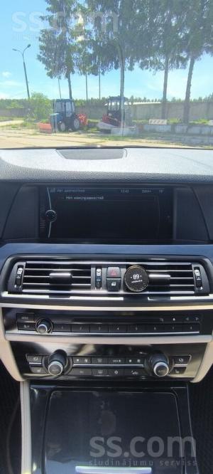 Zils BMW 525 2011 Daugavpils, ar dzinēja tilpumu 3.00 L un nobraukumu 310 tūkst. km par 8500 €, foto 12 vietnē AUTOMOTO.COM.LV
