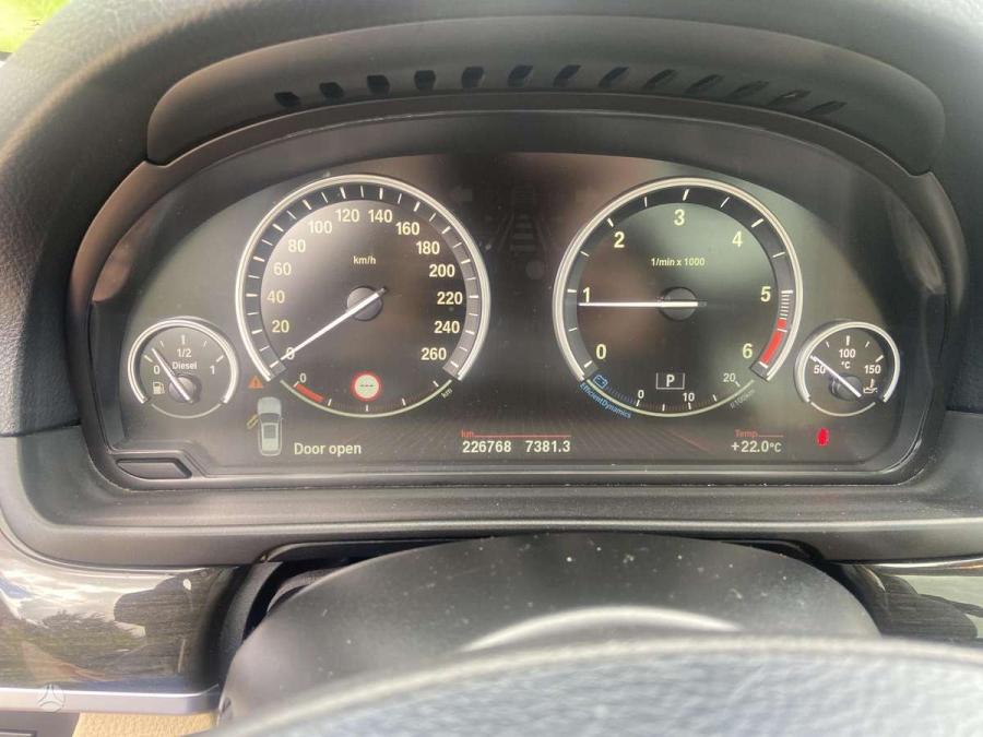 Blue BMW 525 2011 in Vilkaviskis, with an engine capacity of 2.00 L and mileage of 227 thousand km for 7750 €, photo 11 on AUTOMOTO.COM.LV