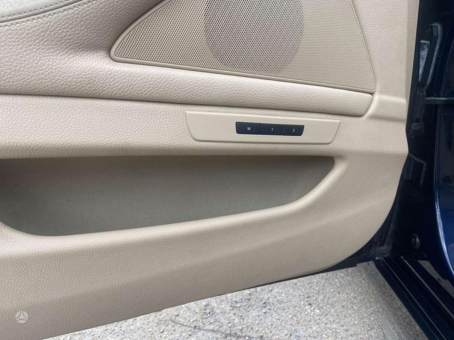 Blue BMW 525 2011 in Vilkaviskis, with an engine capacity of 2.00 L and mileage of 227 thousand km for 7750 €, photo 15 on AUTOMOTO.COM.LV