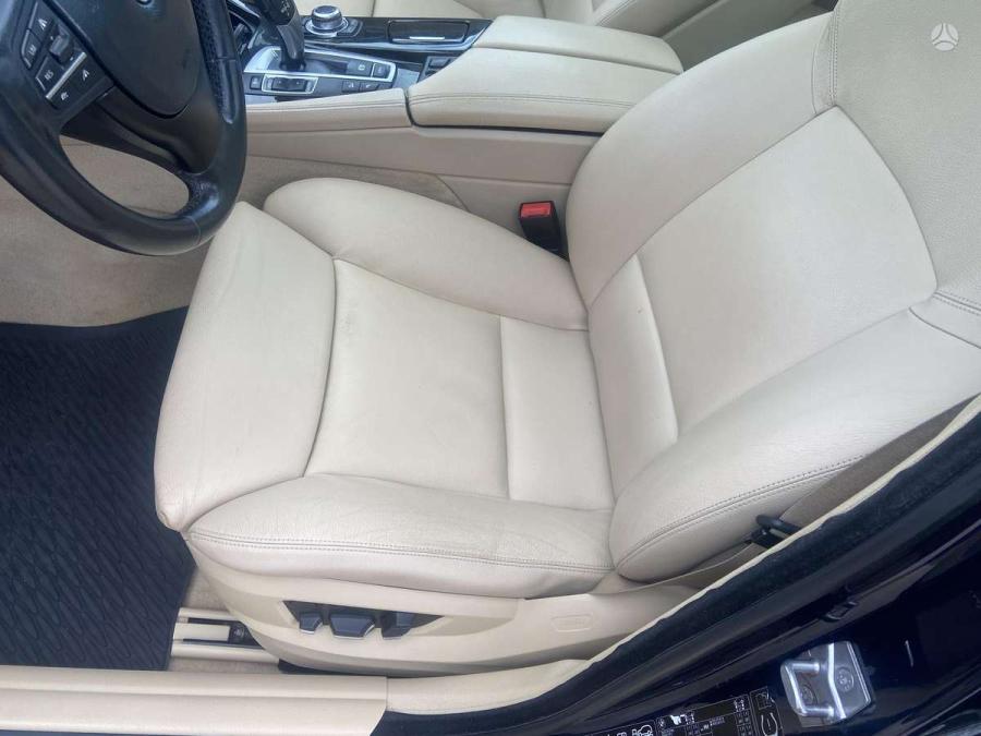 Blue BMW 525 2011 in Vilkaviskis, with an engine capacity of 2.00 L and mileage of 227 thousand km for 7750 €, photo 19 on AUTOMOTO.COM.LV