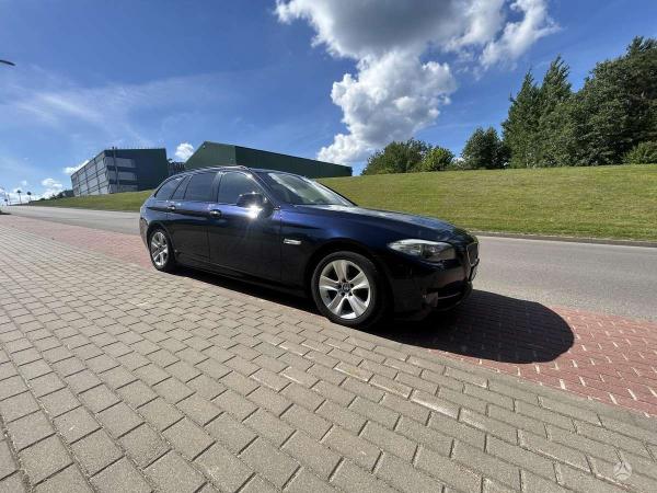 Синий БМВ 525 2011 в Вильнюс, объемом двигателя 3.00 л и пробегом 312 тыс. км за 6500 €, фото 1 на AUTOMOTO.COM.LV