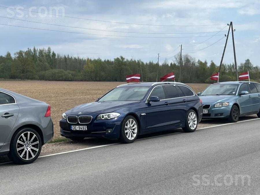 Blue BMW 525 2011 in Riga, with an engine capacity of 3.00 L and mileage of 270 thousand km for 7200 €, photo 3 on AUTOMOTO.COM.LV