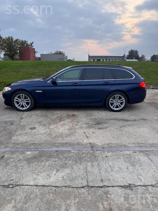 Zils BMW 525 2011 Rīga, ar dzinēja tilpumu 3.00 L un nobraukumu 339 tūkst. km par 8500 €, foto 5 vietnē AUTOMOTO.COM.LV
