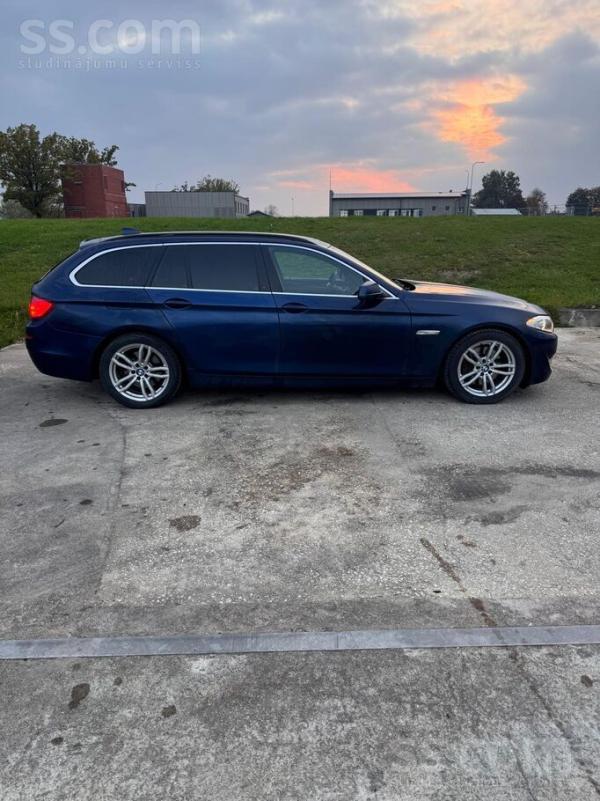 Zils BMW 525 2011 Rīga, ar dzinēja tilpumu 3.00 L un nobraukumu 339 tūkst. km par 8500 €, foto 8 vietnē AUTOMOTO.COM.LV