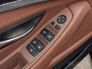 Zils BMW 525 2012 Jūrmala, ar dzinēja tilpumu 2.00 L un nobraukumu 287 tūkst. km par 8499 €, foto 21 vietnē AUTOMOTO.COM.LV