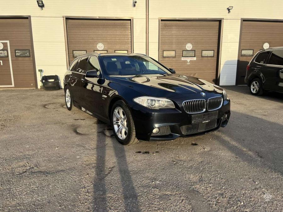 Blue BMW 525 2012 in Utena, with an engine capacity of 2.00 L and mileage of 206 thousand km for 11100 €, photo 6 on AUTOMOTO.COM.LV