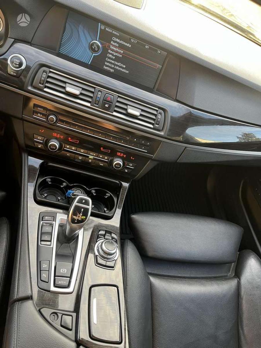 Blue BMW 525 2012 in Utena, with an engine capacity of 2.00 L and mileage of 206 thousand km for 11100 €, photo 14 on AUTOMOTO.COM.LV