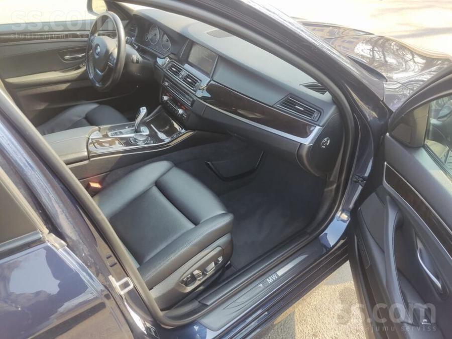 Blue BMW 525 2013 in Ogre, with an engine capacity of 2.00 L and mileage of 251 thousand km for 11000 €, photo 10 on AUTOMOTO.COM.LV