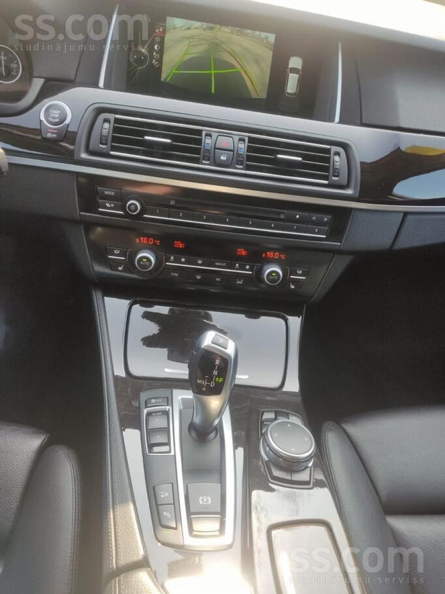 Blue BMW 525 2013 in Ogre, with an engine capacity of 2.00 L and mileage of 251 thousand km for 11000 €, photo 12 on AUTOMOTO.COM.LV
