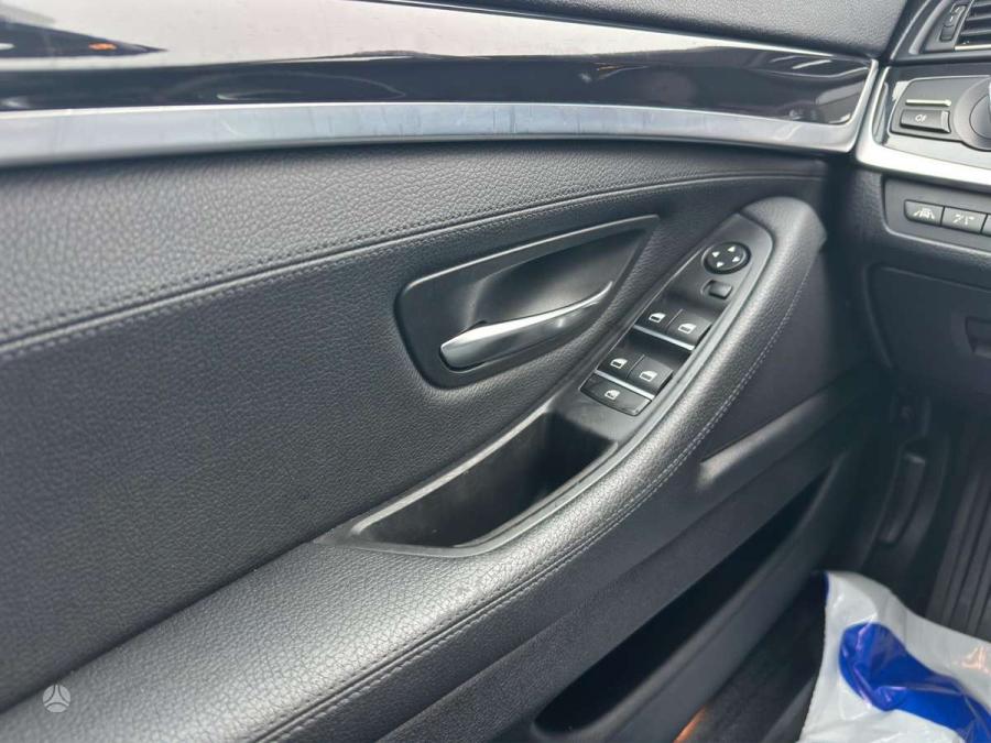 Zils BMW 525 2014 Kauņa, ar dzinēja tilpumu 2.00 L un nobraukumu 290 tūkst. km par 9890 €, foto 12 vietnē AUTOMOTO.COM.LV