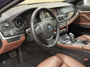 Zils BMW 525 2014 Marijampole, ar dzinēja tilpumu 2.00 L un nobraukumu 213 tūkst. km par 10999 €, foto 25 vietnē AUTOMOTO.COM.LV
