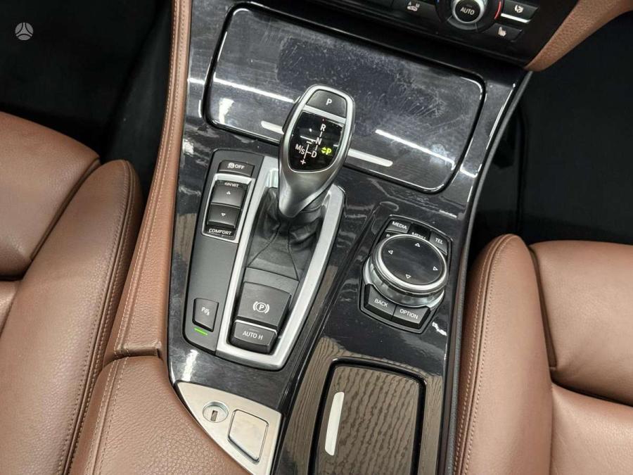 Zils BMW 525 2014 Marijampole, ar dzinēja tilpumu 2.00 L un nobraukumu 213 tūkst. km par 10999 €, foto 33 vietnē AUTOMOTO.COM.LV