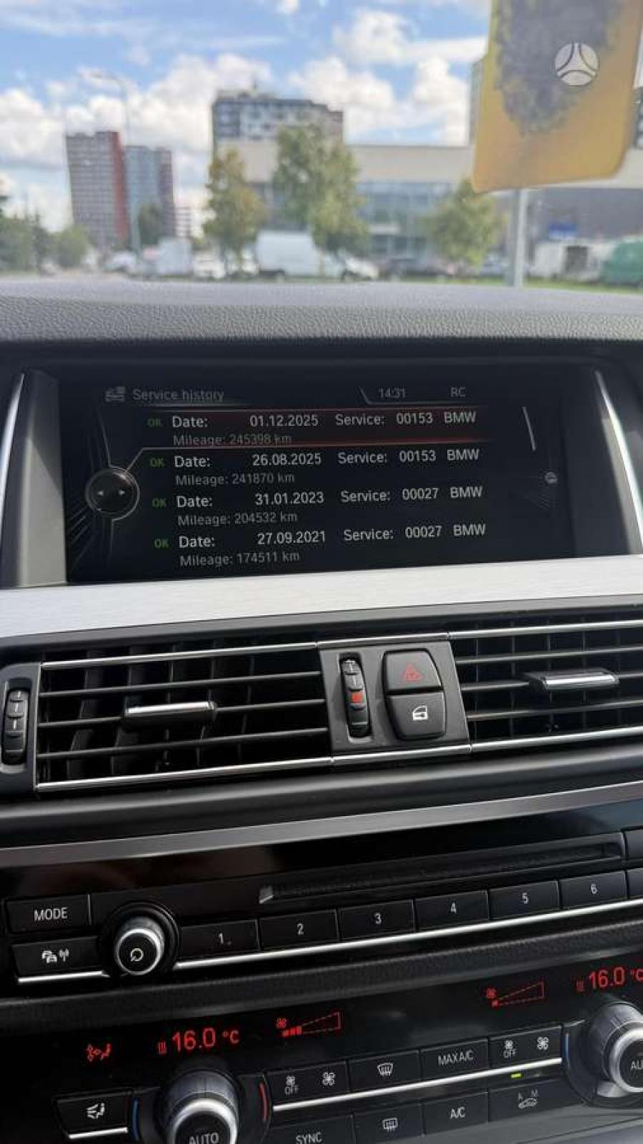Blue BMW 525 2014 in Vilnius, with an engine capacity of 2.00 L and mileage of 252 thousand km for 10500 €, photo 12 on AUTOMOTO.COM.LV