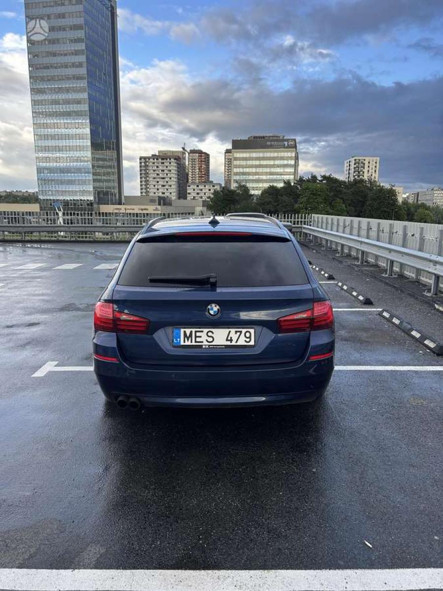 Blue BMW 525 2015 in Vilnius, with an engine capacity of 2.00 L and mileage of 298 thousand km for 8970 €, photo 5 on AUTOMOTO.COM.LV