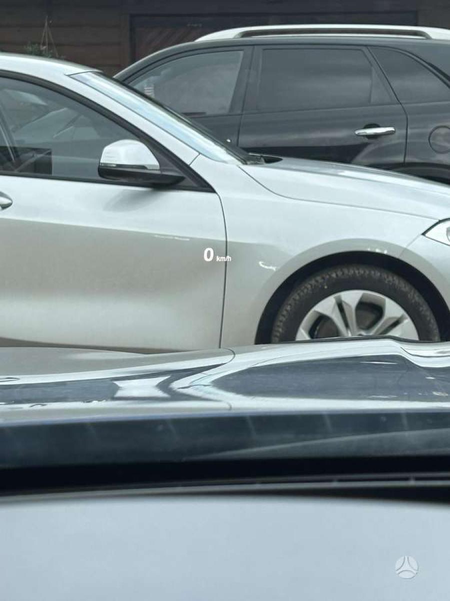 Blue BMW 525 2015 in Vilnius, with an engine capacity of 2.00 L and mileage of 298 thousand km for 8970 €, photo 9 on AUTOMOTO.COM.LV