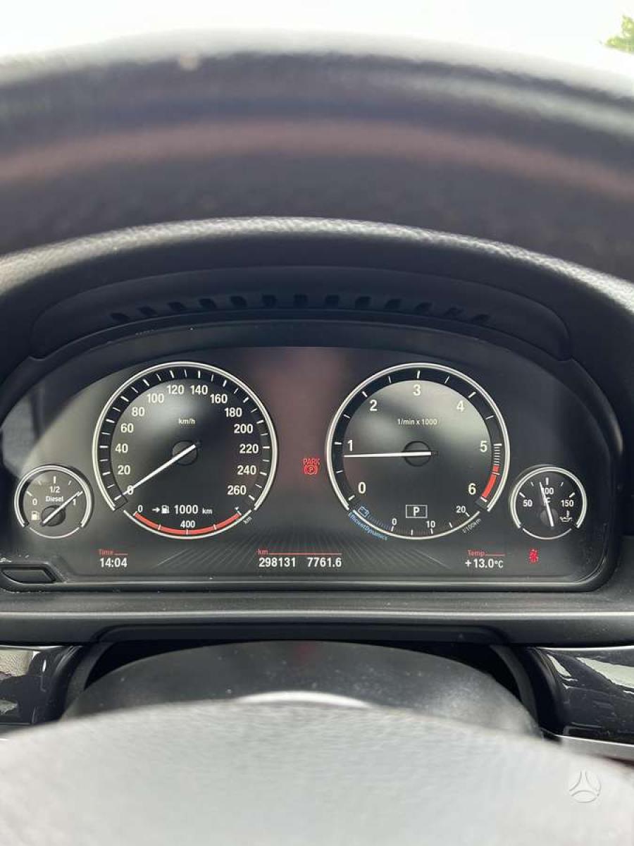 Blue BMW 525 2015 in Vilnius, with an engine capacity of 2.00 L and mileage of 298 thousand km for 8970 €, photo 10 on AUTOMOTO.COM.LV