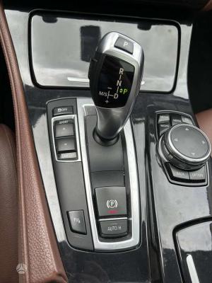 Blue BMW 525 2015 in Vilnius, with an engine capacity of 2.00 L and mileage of 298 thousand km for 8970 €, photo 12 on AUTOMOTO.COM.LV