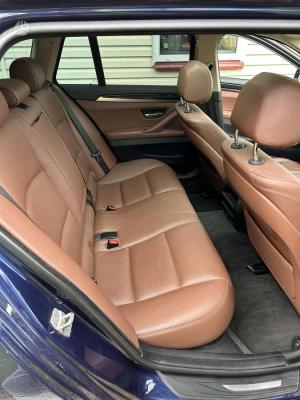 Blue BMW 525 2015 in Vilnius, with an engine capacity of 2.00 L and mileage of 298 thousand km for 8970 €, photo 16 on AUTOMOTO.COM.LV