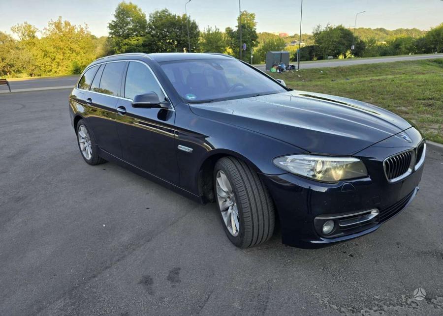 Blue BMW 525 2015 in Kaunas, with an engine capacity of 2.00 L and mileage of 326 thousand km for 10500 €, photo 6 on AUTOMOTO.COM.LV