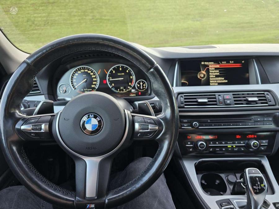 Blue BMW 525 2015 in Kaunas, with an engine capacity of 2.00 L and mileage of 326 thousand km for 10500 €, photo 8 on AUTOMOTO.COM.LV