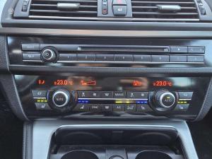 Blue BMW 525 2015 in Kaunas, with an engine capacity of 2.00 L and mileage of 326 thousand km for 10500 €, photo 9 on AUTOMOTO.COM.LV
