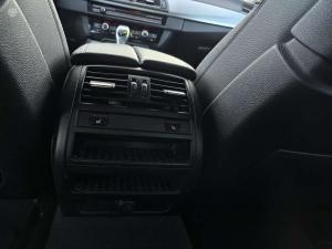 Blue BMW 525 2015 in Kaunas, with an engine capacity of 2.00 L and mileage of 326 thousand km for 10500 €, photo 17 on AUTOMOTO.COM.LV