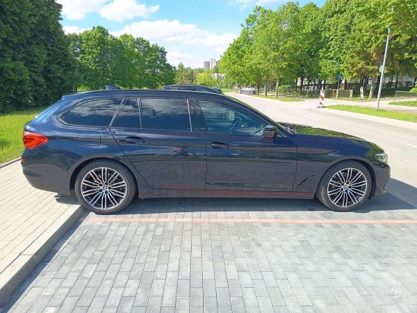 Blue BMW 525 2019 in Telschi, with an engine capacity of 2.00 L and mileage of 253 thousand km for 17600 €, photo 5 on AUTOMOTO.COM.LV