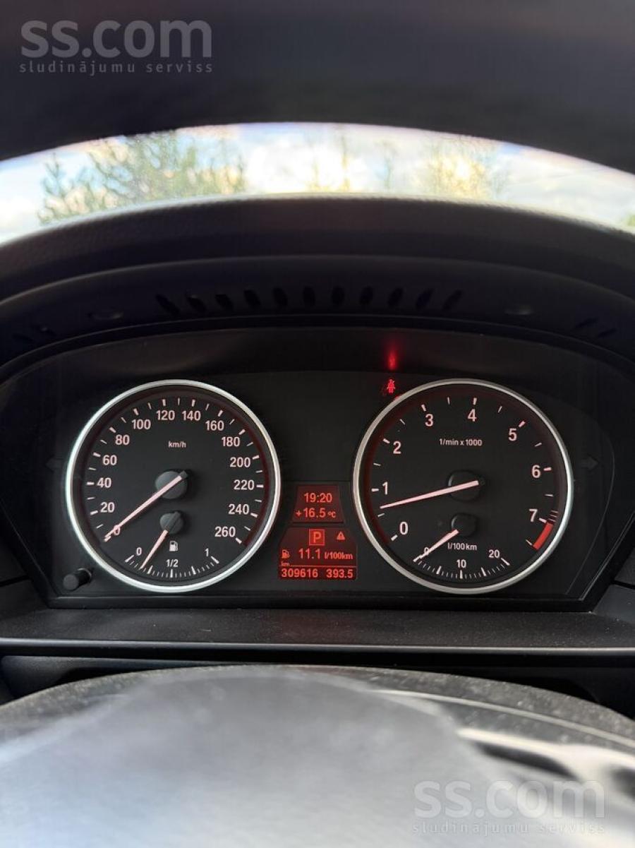 Brūns BMW 525 2006 Jūrmala, ar dzinēja tilpumu 2.50 L un nobraukumu 310 tūkst. km par 3300 €, foto 9 vietnē AUTOMOTO.COM.LV