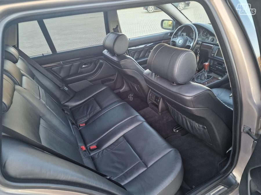Brown BMW 525 2002 in Panevezys, with an engine capacity of 2.50 L and mileage of 257 thousand km for 2000 €, photo 24 on AUTOMOTO.COM.LV