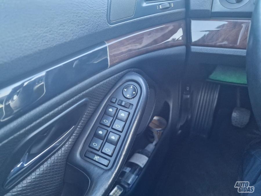 Brown BMW 525 2002 in Panevezys, with an engine capacity of 2.50 L and mileage of 257 thousand km for 2000 €, photo 27 on AUTOMOTO.COM.LV