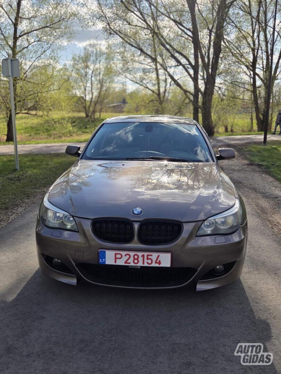 Brūns BMW 525 2004 Šauļi, ar dzinēja tilpumu 2.50 L un nobraukumu 440 tūkst. km par 2500 €, foto 1 vietnē AUTOMOTO.COM.LV