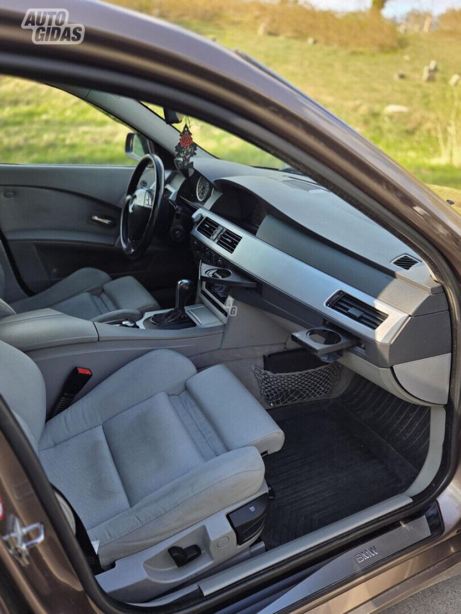 Brūns BMW 525 2004 Šauļi, ar dzinēja tilpumu 2.50 L un nobraukumu 440 tūkst. km par 2500 €, foto 12 vietnē AUTOMOTO.COM.LV