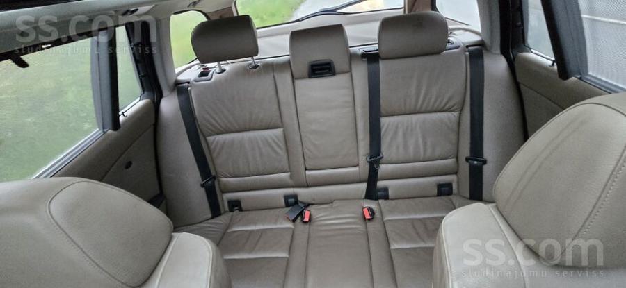 Brown BMW 525 2004 in Ventspils, with an engine capacity of 2.50 L and mileage of 257 thousand km for 2600 €, photo 14 on AUTOMOTO.COM.LV