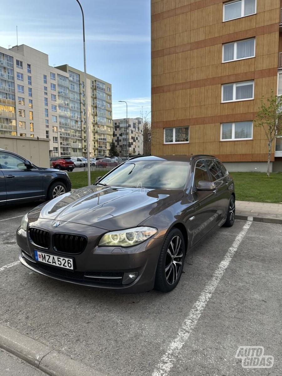 Brown BMW 525 2011 in Klaipeda, with an engine capacity of 3.00 L and mileage of 290 thousand km for 6900 €, photo 3 on AUTOMOTO.COM.LV