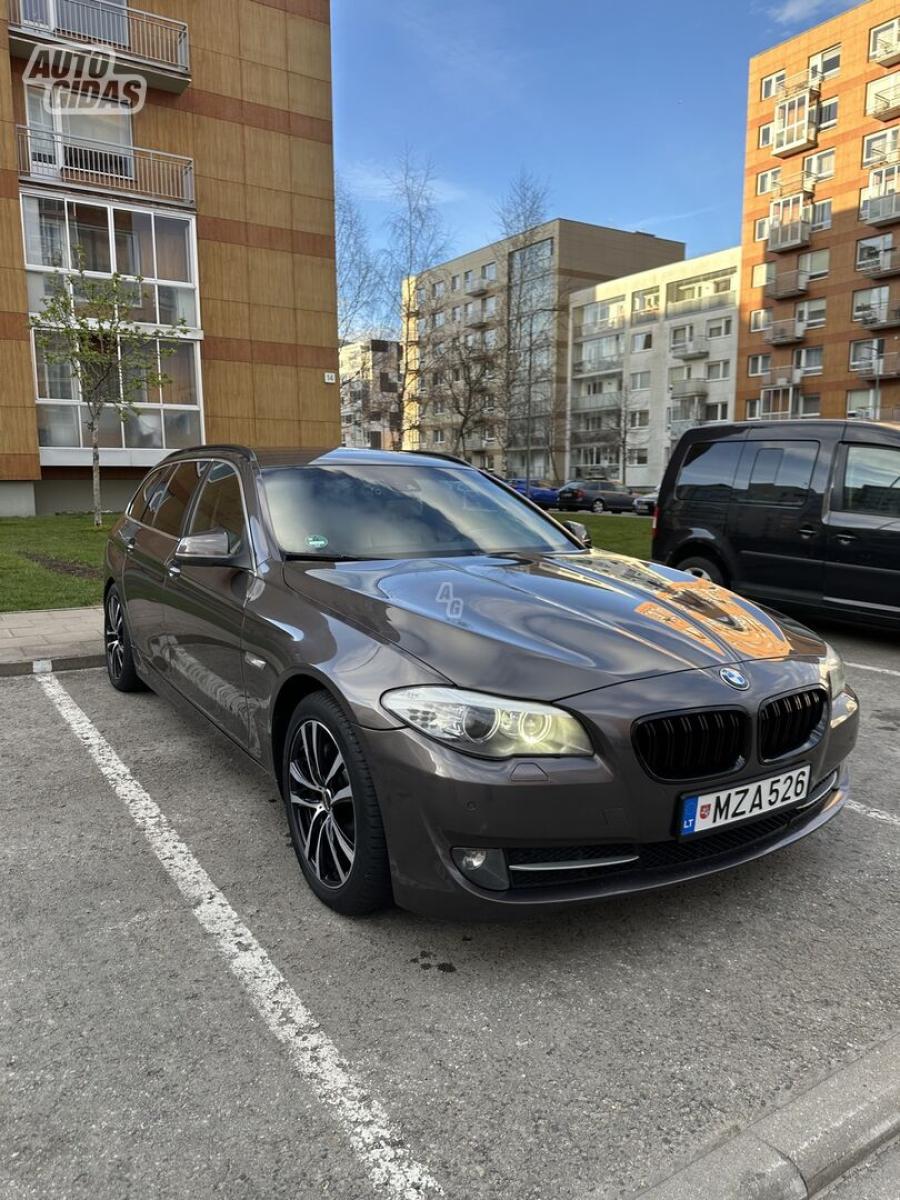 Brown BMW 525 2011 in Klaipeda, with an engine capacity of 3.00 L and mileage of 290 thousand km for 6900 €, photo 4 on AUTOMOTO.COM.LV