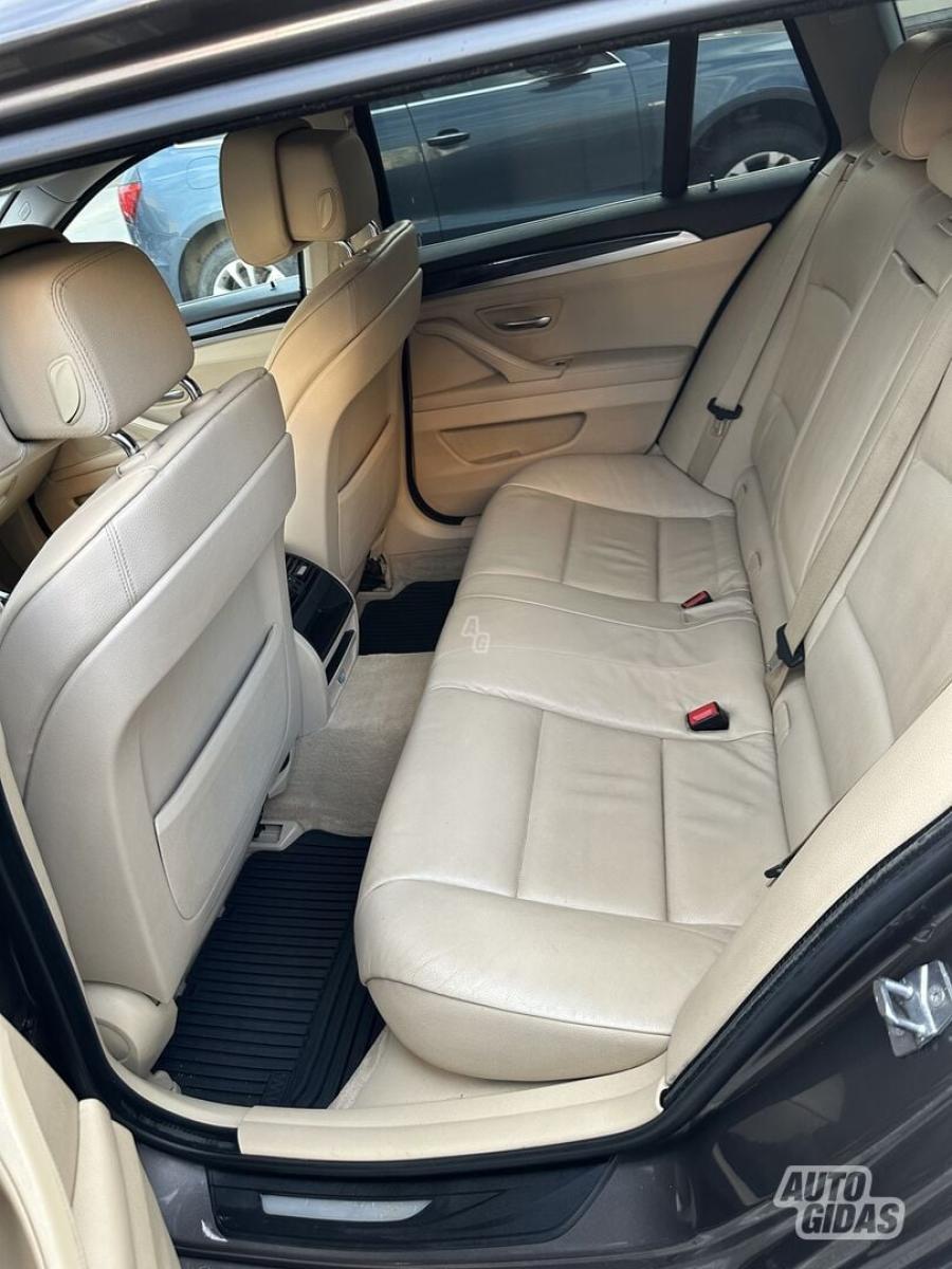 Brown BMW 525 2011 in Klaipeda, with an engine capacity of 3.00 L and mileage of 290 thousand km for 6900 €, photo 11 on AUTOMOTO.COM.LV