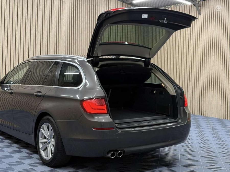 Brūns BMW 525 2011 Marijampole, ar dzinēja tilpumu 2.99 L un nobraukumu 263 tūkst. km par 7700 €, foto 13 vietnē AUTOMOTO.COM.LV