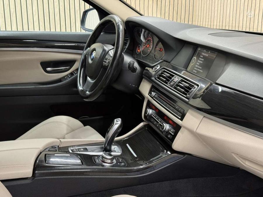 Brūns BMW 525 2011 Marijampole, ar dzinēja tilpumu 2.99 L un nobraukumu 263 tūkst. km par 7700 €, foto 21 vietnē AUTOMOTO.COM.LV