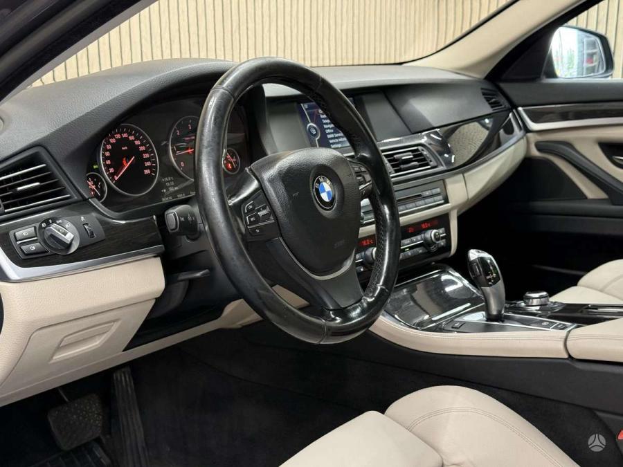 Brūns BMW 525 2011 Marijampole, ar dzinēja tilpumu 2.99 L un nobraukumu 263 tūkst. km par 7700 €, foto 23 vietnē AUTOMOTO.COM.LV