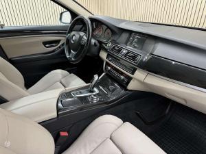 Brūns BMW 525 2011 Marijampole, ar dzinēja tilpumu 2.99 L un nobraukumu 263 tūkst. km par 7700 €, foto 32 vietnē AUTOMOTO.COM.LV