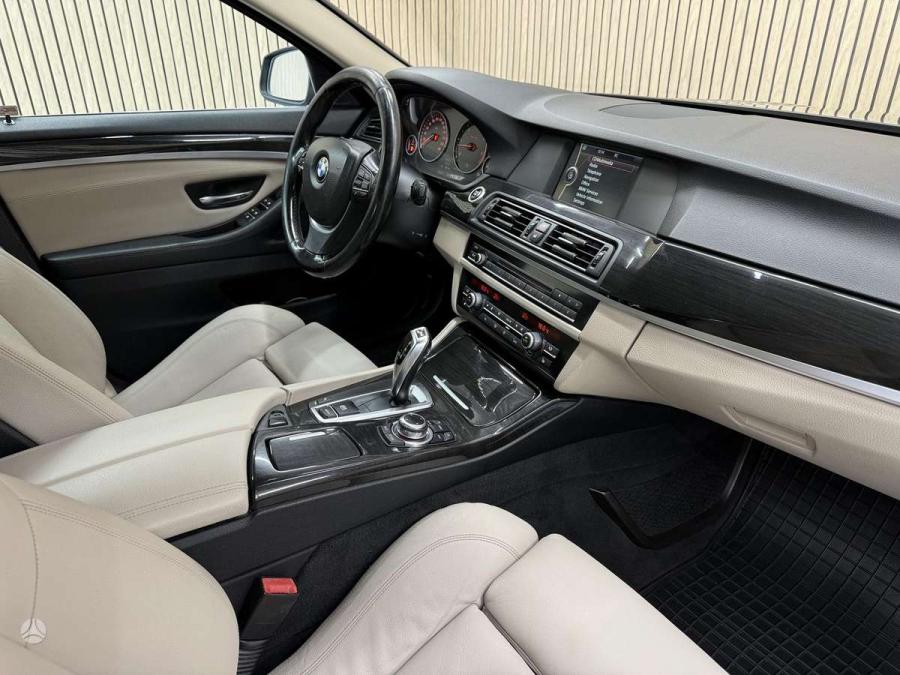 Brūns BMW 525 2011 Marijampole, ar dzinēja tilpumu 2.99 L un nobraukumu 263 tūkst. km par 7700 €, foto 32 vietnē AUTOMOTO.COM.LV