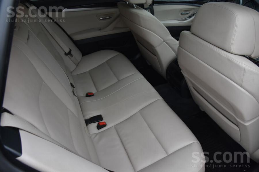 Brown BMW 525 2011 in Jelgava, with an engine capacity of 3.00 L and mileage of 309 thousand km for 7750 €, photo 15 on AUTOMOTO.COM.LV