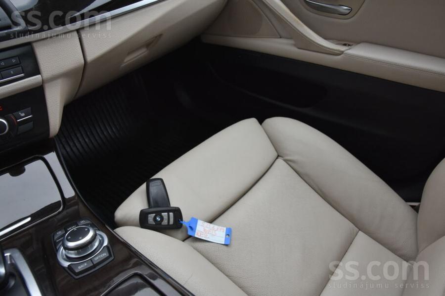 Brown BMW 525 2011 in Jelgava, with an engine capacity of 3.00 L and mileage of 309 thousand km for 7750 €, photo 22 on AUTOMOTO.COM.LV