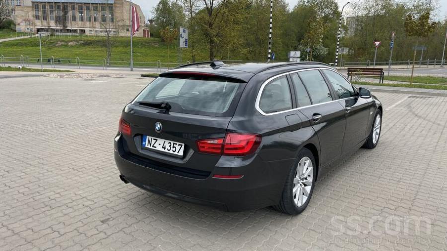 Brown BMW 525 2012 in Saldus, with an engine capacity of 2.00 L and mileage of 244 thousand km for 7990 €, photo 8 on AUTOMOTO.COM.LV