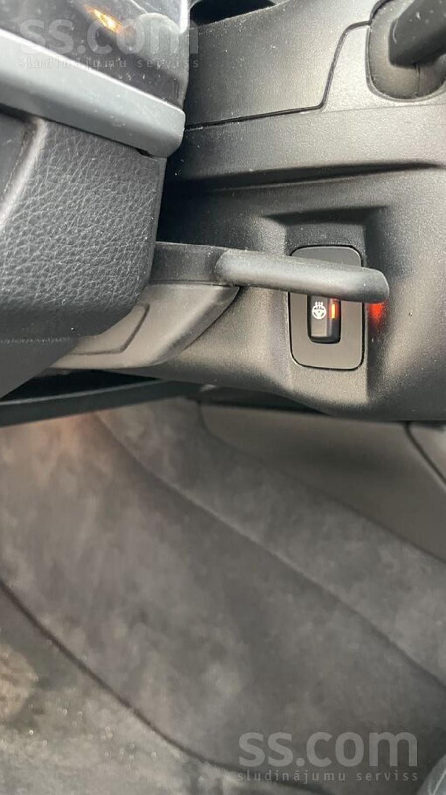 Brown BMW 525 2012 in Saldus, with an engine capacity of 2.00 L and mileage of 244 thousand km for 7990 €, photo 20 on AUTOMOTO.COM.LV