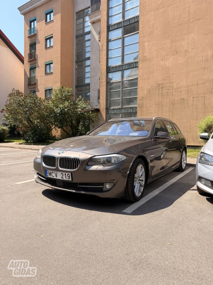 Brown BMW 525 2012 in Vilnius, with an engine capacity of 2.00 L and mileage of 349 thousand km for 5500 €, photo 4 on AUTOMOTO.COM.LV