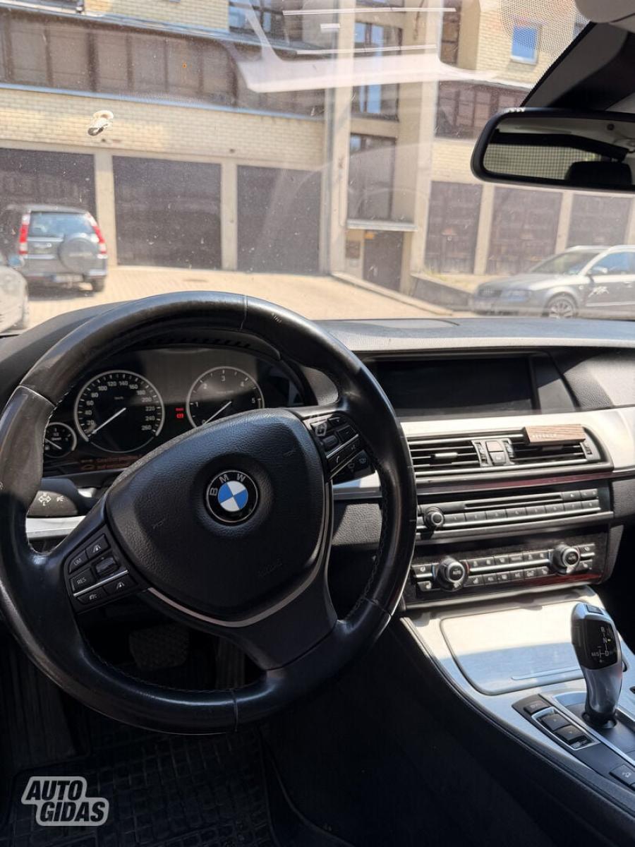 Brown BMW 525 2012 in Vilnius, with an engine capacity of 2.00 L and mileage of 349 thousand km for 5500 €, photo 19 on AUTOMOTO.COM.LV