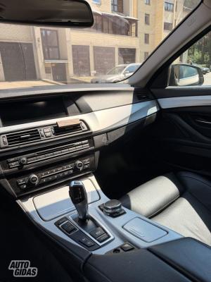 Brown BMW 525 2012 in Vilnius, with an engine capacity of 2.00 L and mileage of 349 thousand km for 5500 €, photo 20 on AUTOMOTO.COM.LV