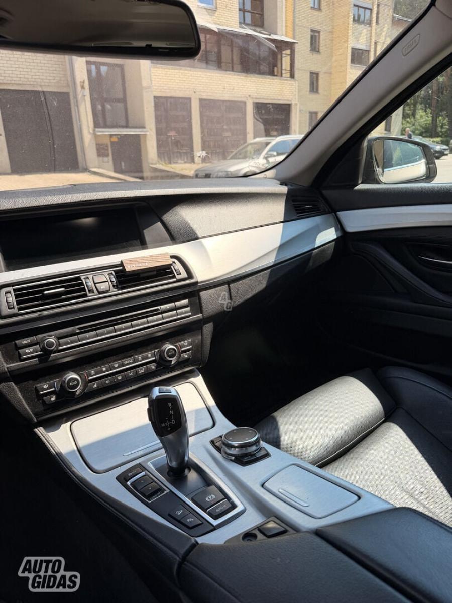 Brown BMW 525 2012 in Vilnius, with an engine capacity of 2.00 L and mileage of 349 thousand km for 5500 €, photo 20 on AUTOMOTO.COM.LV